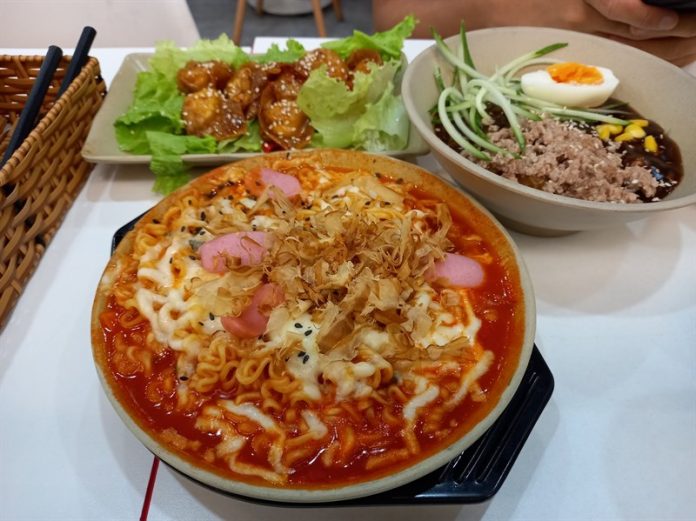 Công viên Gia Định: Ở đâu, chỗ gửi xe, giá vé, ăn gì, chơi gì?