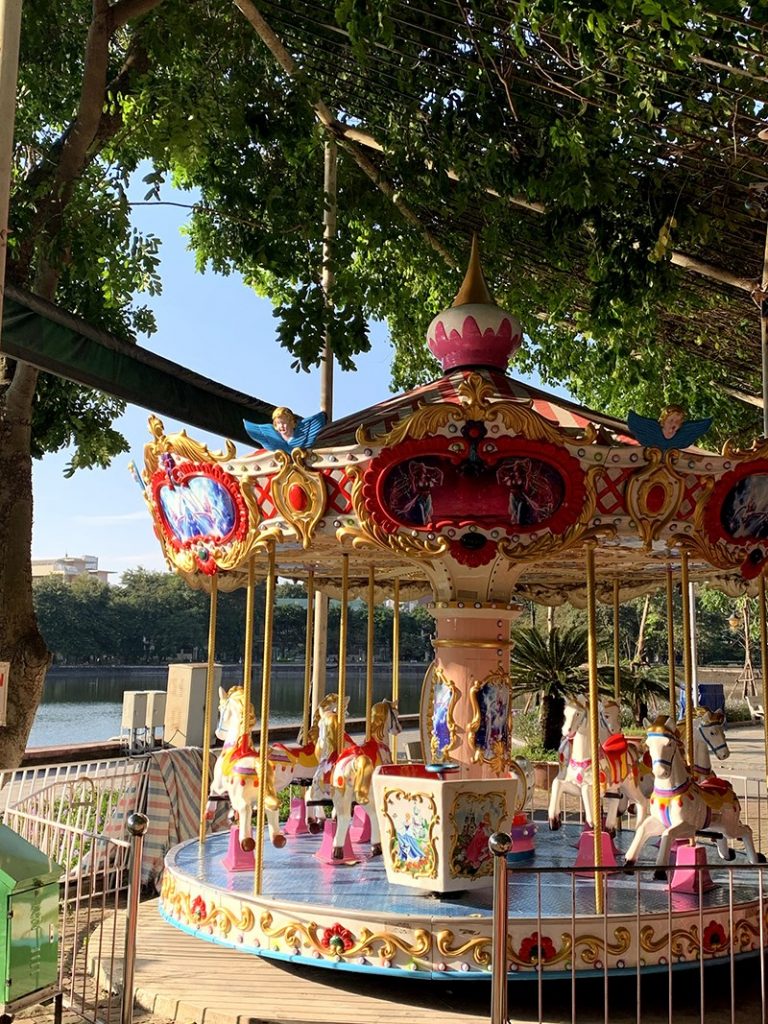 Công viên Nghĩa Đô: Ở đâu, chỗ gửi xe, giá vé, trò chơi?